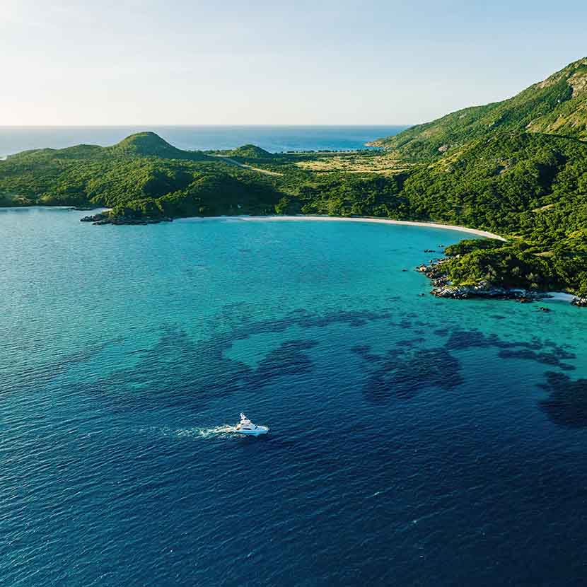 Lizard Island Whale Migration - Luxurylodgesofaustralia.com.au