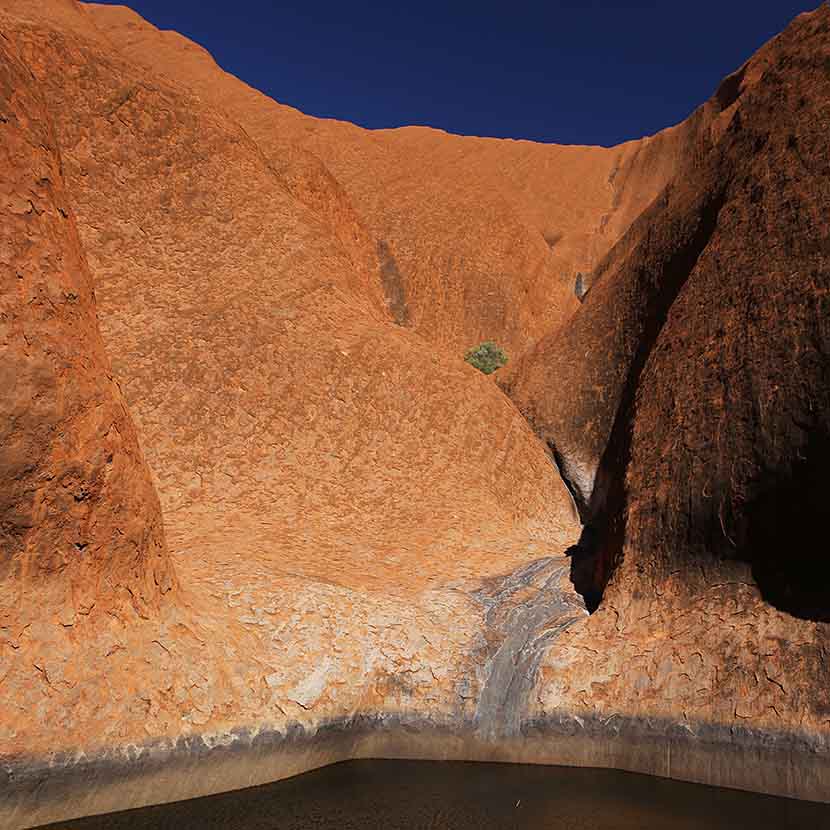 Mutitjulu Meander - Luxurylodgesofaustralia.com.au