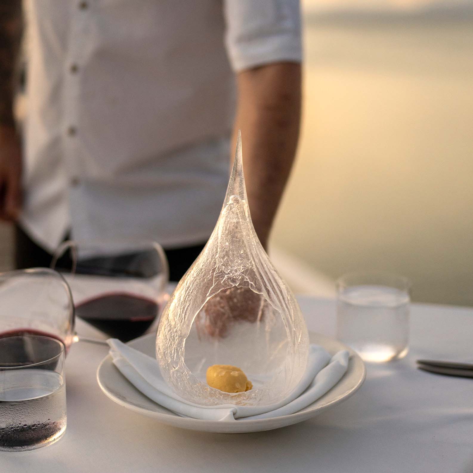 Orpheus Island dining - Luxurylodgesofaustralia.com.au