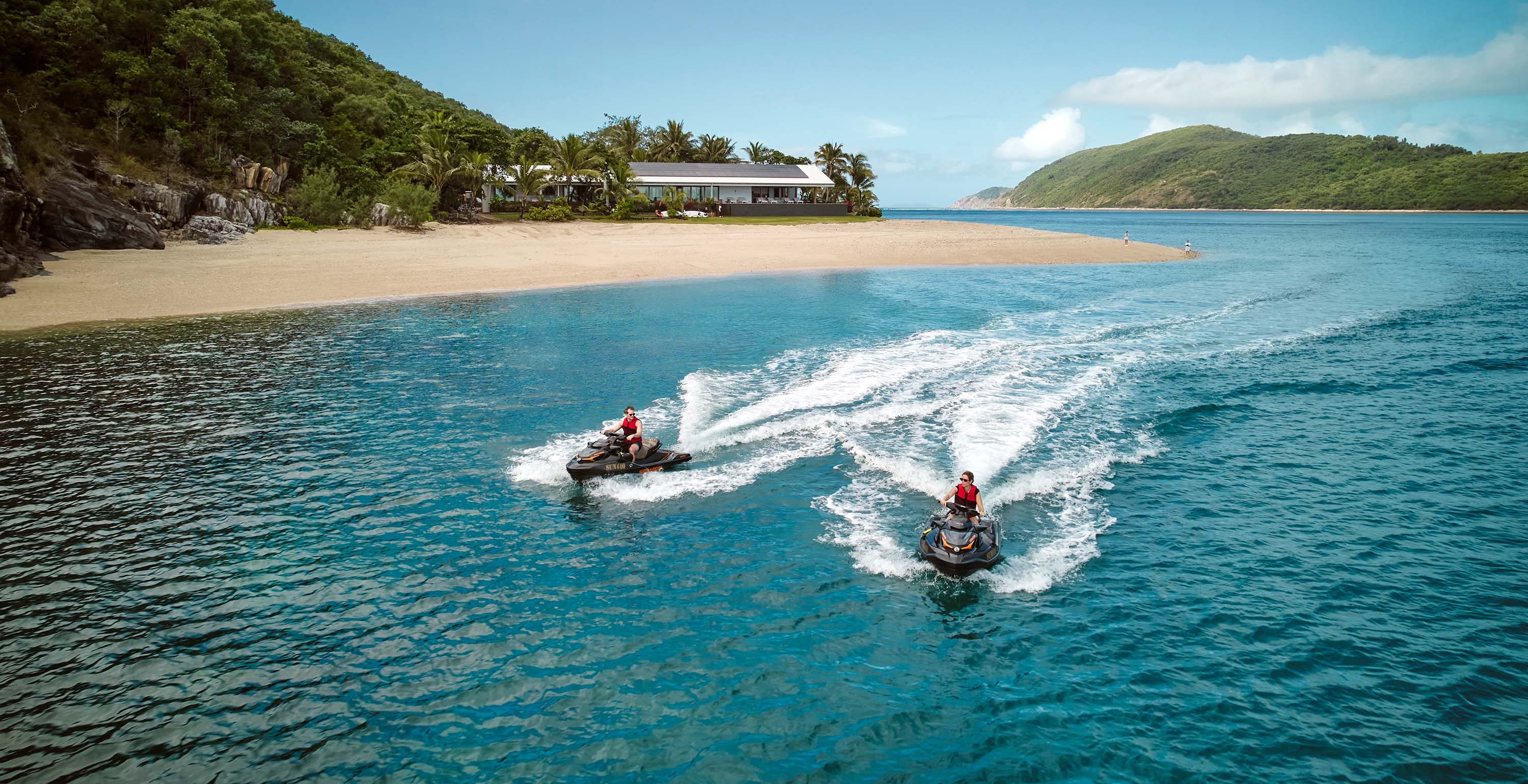 Jet Ski around Pelorus Private Island - Luxurylodgesofaustralia.com.au